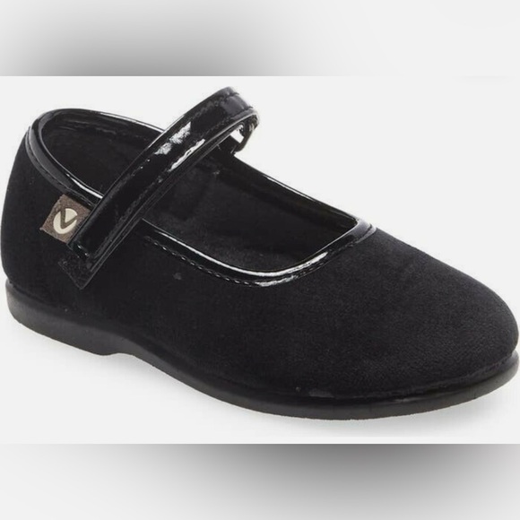 Victoria Shoes | Shoes | Nwt Victoria Girls Velvet Mary Jane Shoes Navy ...